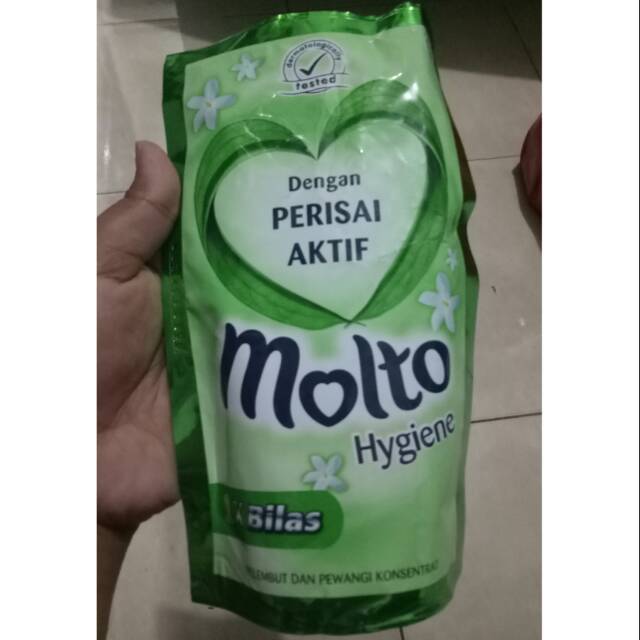 Jual Molto Hygiene Perisai Aktif liquid softener refill 250ml | Shopee ...