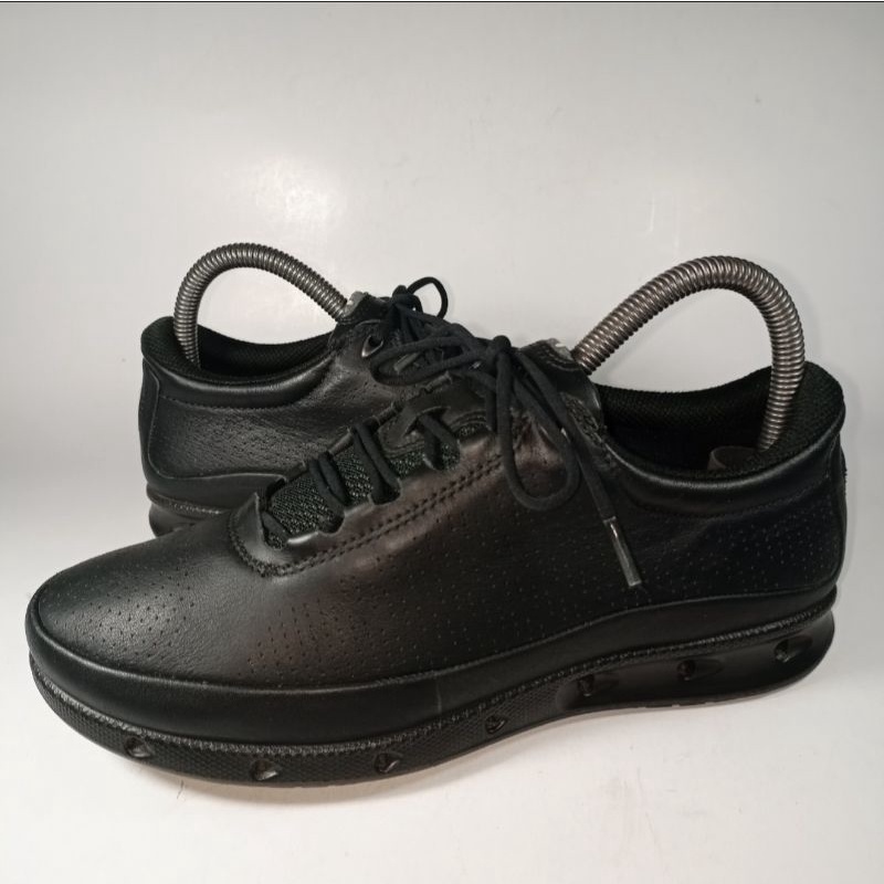 Jual Sepatu Ecco Goretex Surround original leather Sneakers size 37 (6 ...