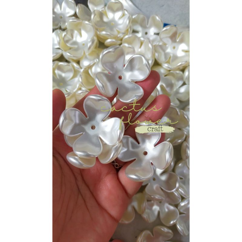 Jual Mote Bunga Kelopak SEMANGGI IVORY/IVORY CLOVER (bahan kalung ...