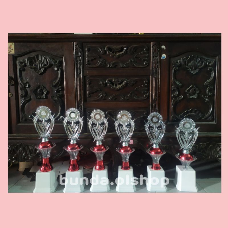 Jual Piala Trophy Tropi Set Tema Kemerdekaan Merah Putih | Shopee Indonesia