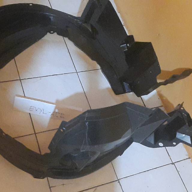 Jual LINER FENDER/SPAKBOR SPAKBOR DEPAN FORTUNER VRZ 2017 UP | Shopee ...