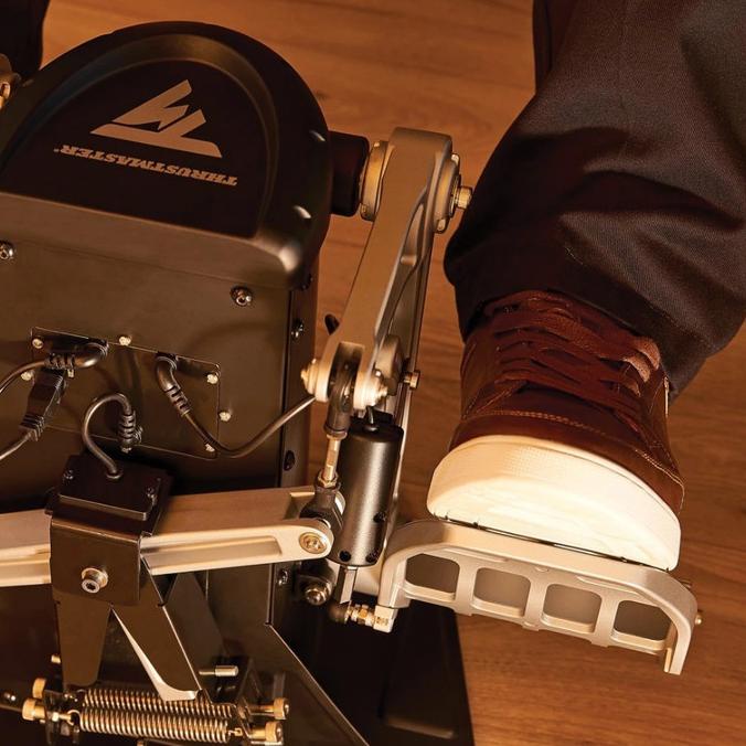 Jual Thrustmaster Tpr Rudder Worlwide - Pendular Flight Simulator For ...