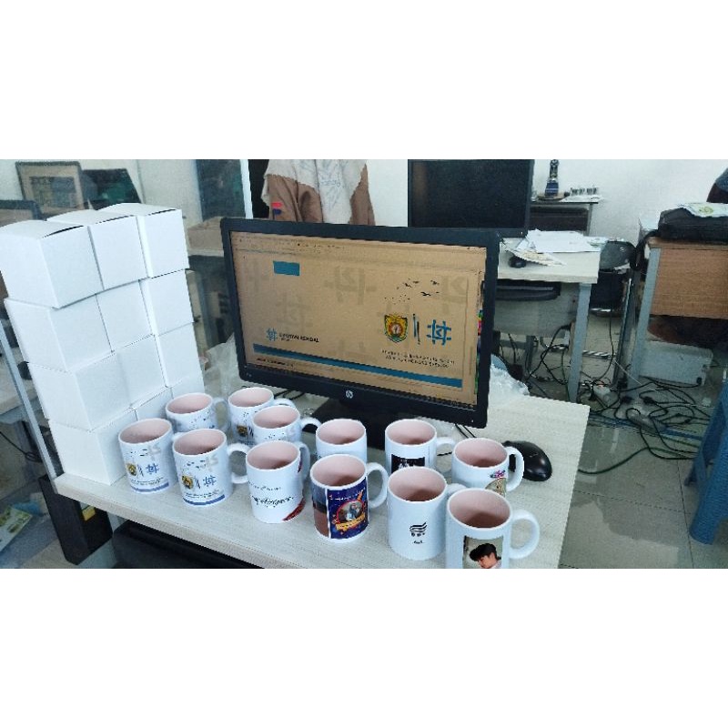 Jual MUG Desain Costum Aksara Jawa dan Motif Batik Megamendung Biru ...