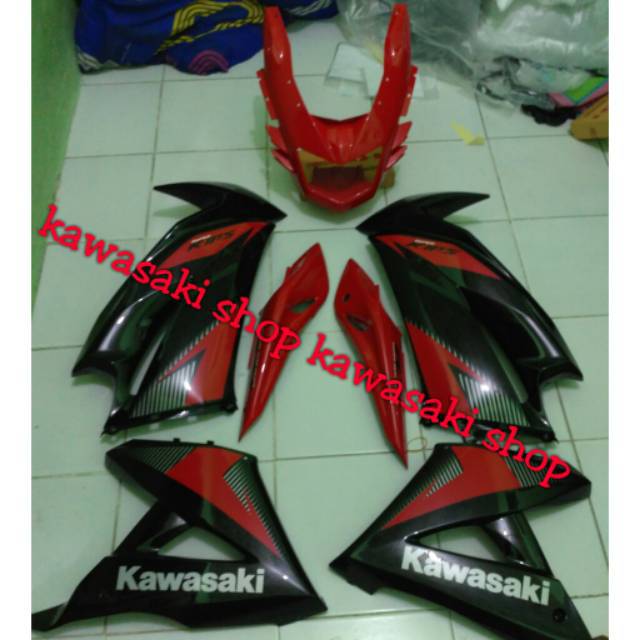 Jual fairing fering sayap bodi ninja rr new hitam list merah full set ...