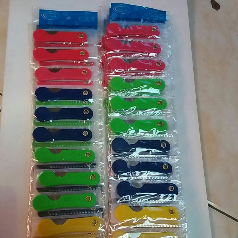 Jual cutter lipat mini isi 12 pcs | Shopee Indonesia