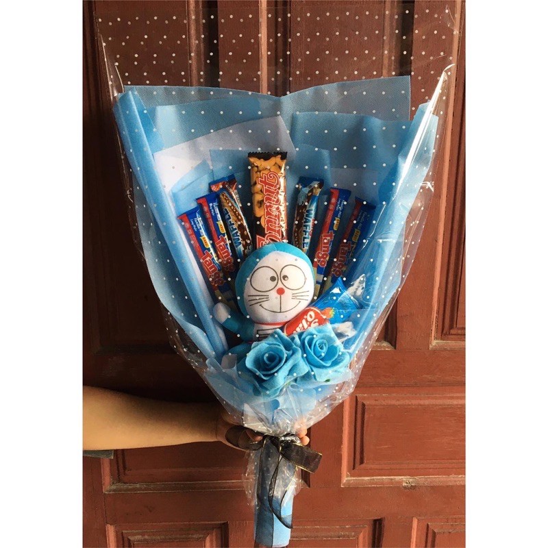 Jual BUKET BONEKA DORAEMON DAN SNACK, BUNGA WISUDA, BUKET WISUDA MURAH ...