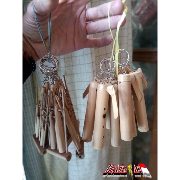 Jual gantungan kunci miniatur suling/angklung harga kodian (isi 20pcs ...