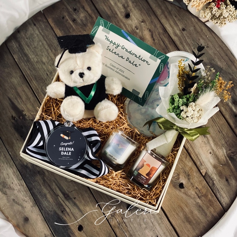 Jual HAMPERS WISUDA | HAMPERS GRADUATION | CANDLE | MEDALI | BONEKA ...