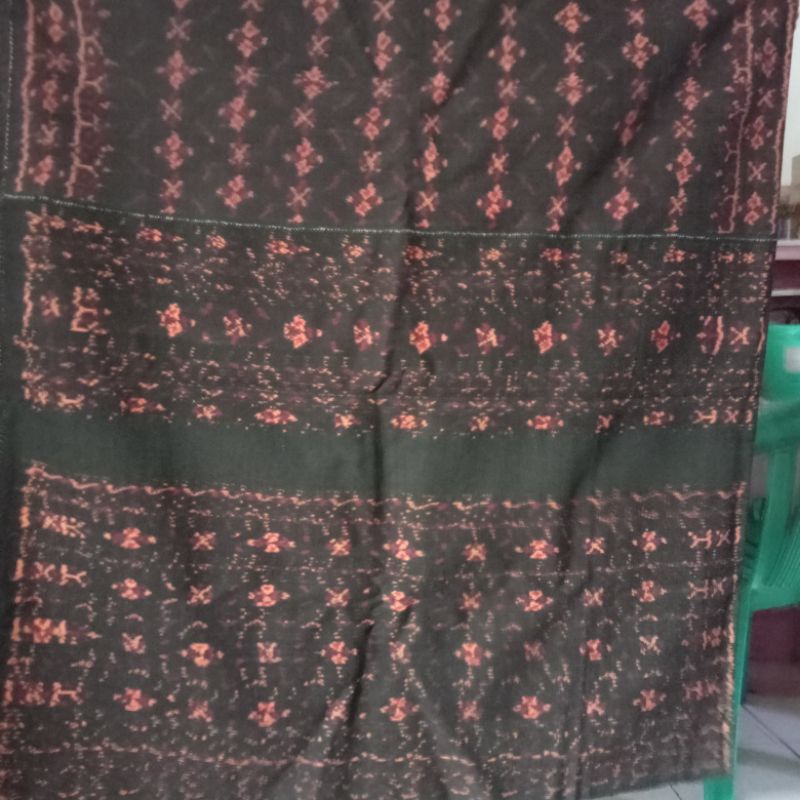 Jual Kain Tenun Ikat ENDE NTT Warna Coklat Tanah Motif Bunga Merah Dadu ...