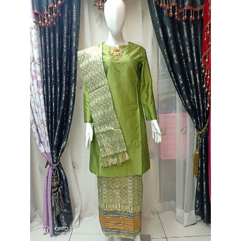 Jual SET BAJU KURUNG ROK SONGKET DAN SELENDANG / BAJU KURUNG MELAYU KAIN SONGKET | Shopee Indonesia