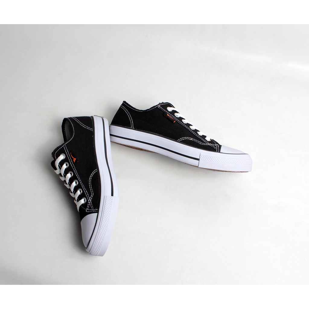 Jual Sepatu Sneakers Vermillion - Dallas Lowcut (LC) Black White ...