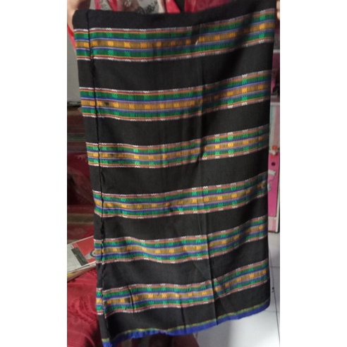 Jual Kain Asli Tenun Ikat ENDE NTT Hitam Motif Garis Plit Biru | Shopee ...