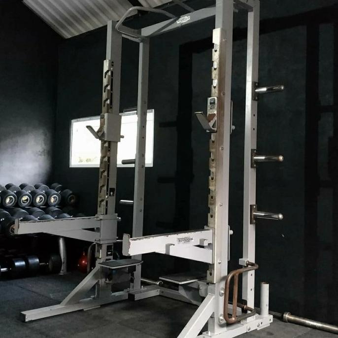 Jual Alat fitness Half rack squat rack Technogym | Shopee Indonesia