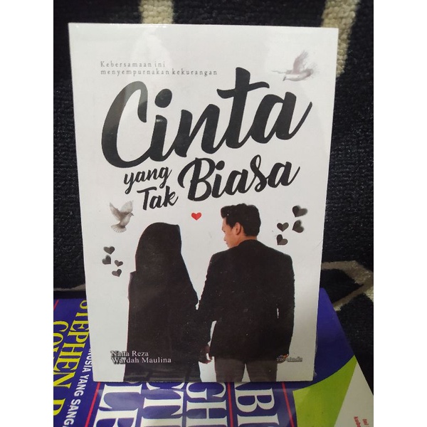 Jual Novel Cinta Yang Tak Biasa By Natta Reza Wardah Maulina Shopee