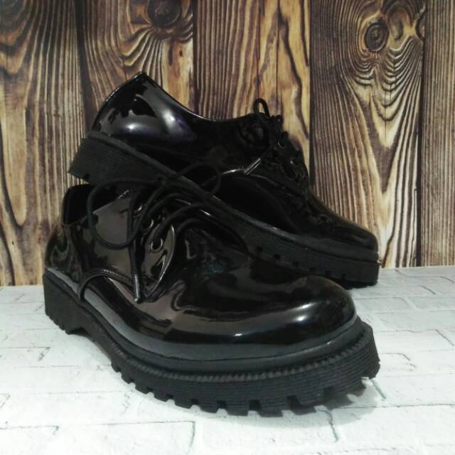 Jual Sepatu docmart cewe 3 hole | Shopee Indonesia