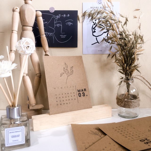 Jual Aesthetic Kalender with Wood Stand | Shopee Indonesia