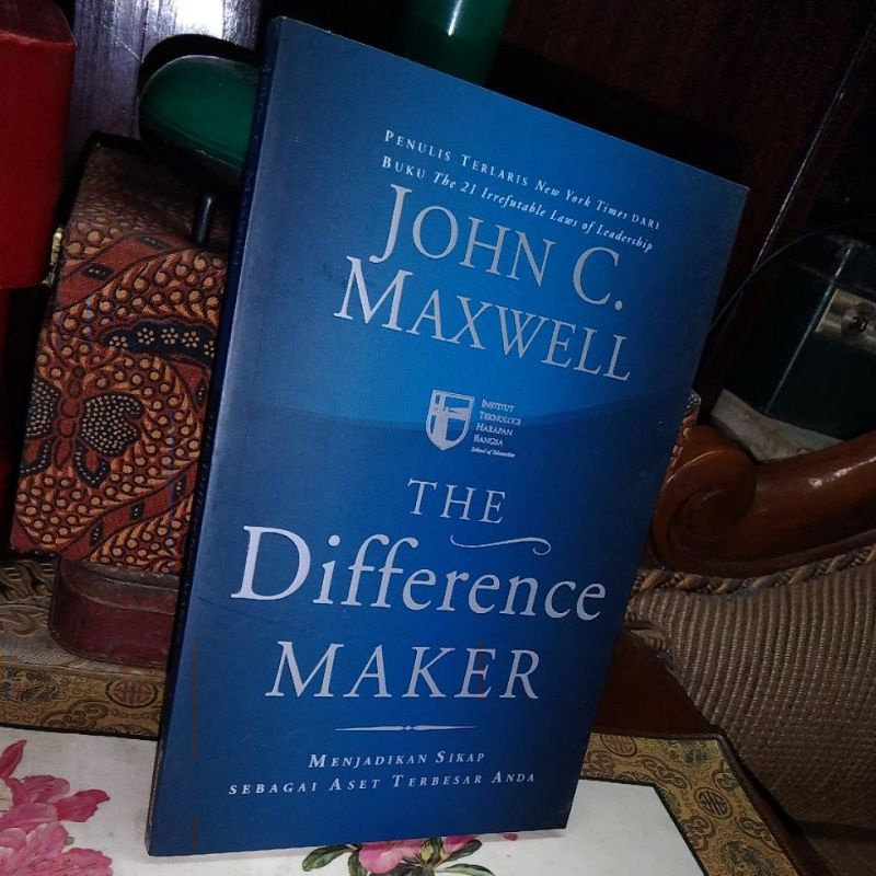 Jual THE DIFFERENCE MAKER - JOHN C MAXWELL | Shopee Indonesia