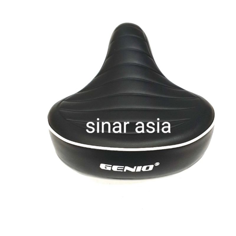 Jual Sadel sepeda model lebar & per merk Genio ( 28x23x12cm) - empuk ...