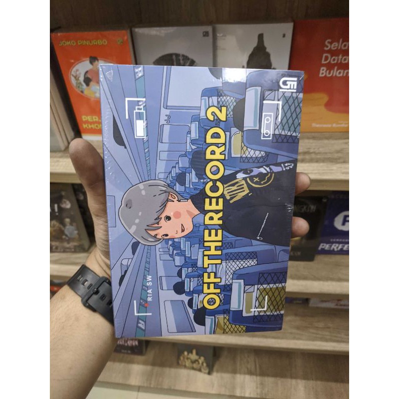 Jual Buku Off The Record 2 Ria SW Original | Shopee Indonesia