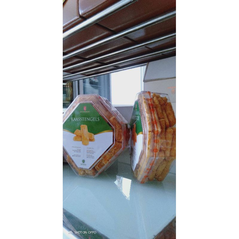 Jual kaastengels segi 8 holland bakery | Shopee Indonesia