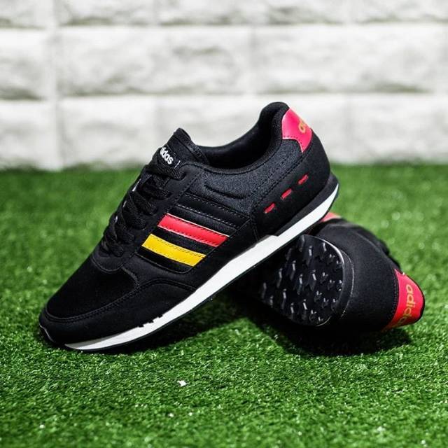 Jual SEPATU PRIA ADIDAS NEO CITY RACER GERMANY (100% ORIGINAL BNWB ...