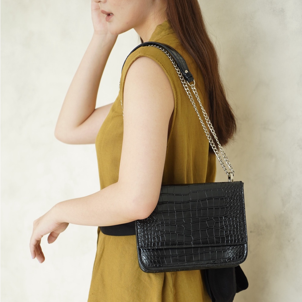 Jual Vallice - Kyra Croco Bag in black | Shopee Indonesia