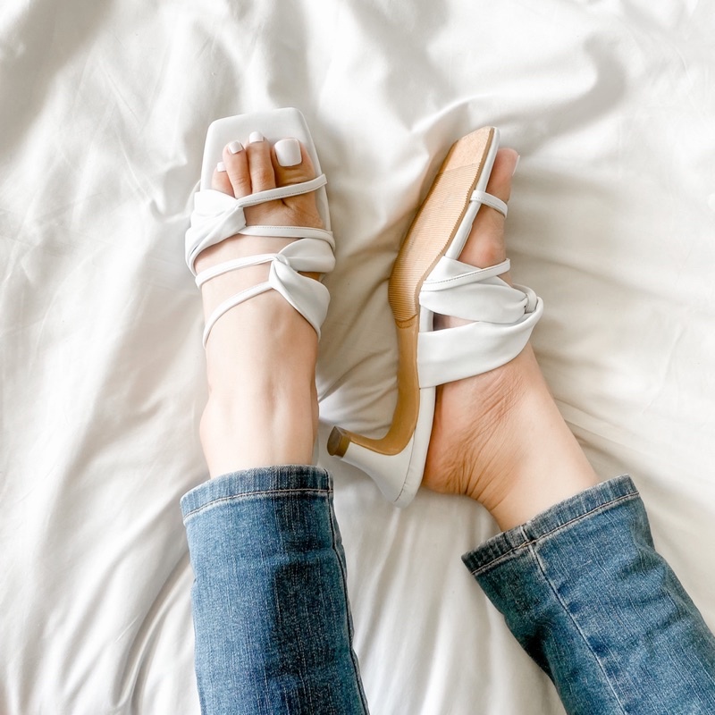 Jual Chloe Heels (in White) | Shopee Indonesia