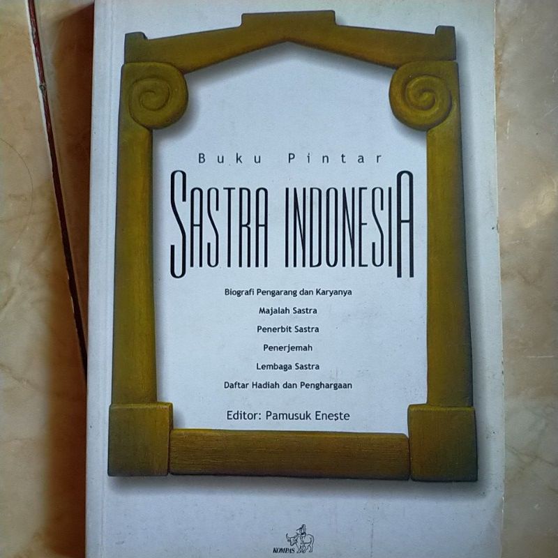 Jual BUKU PINTAR SASTRA INDONESIA BIOGRAFI PENGARANG SASTRA PAMUSUK ENESTE | Shopee Indonesia