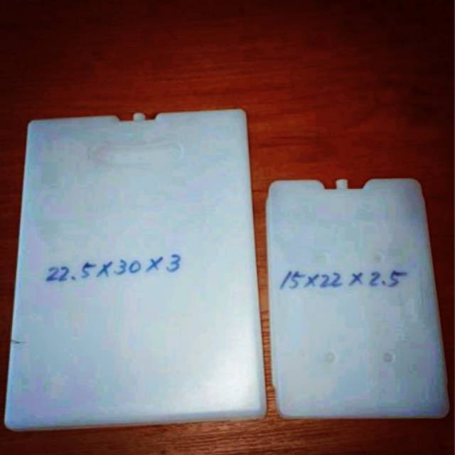 Jual Botol ice pack ukuran 22 x 15 x 3 cm botol kosong blue gell cool ...