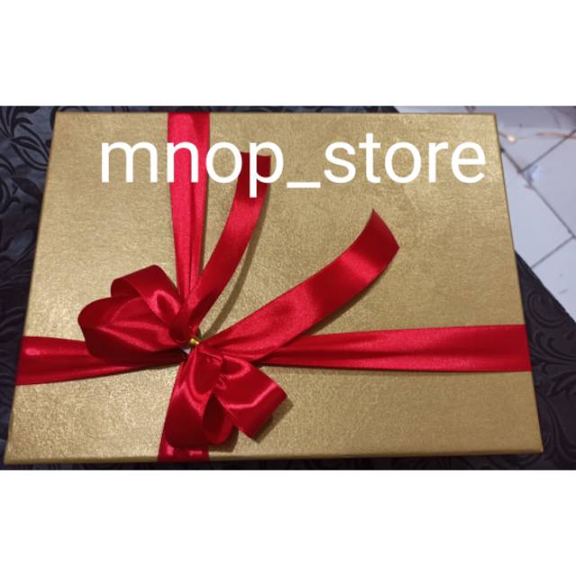 Jual Kotak kado Bm3 UK 28.5x21.5x5.5 free pita/giftbox/box kado/box custom | Shopee Indonesia