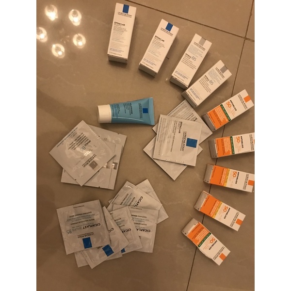 Jual La Roche Posay Sample & pouch | Shopee Indonesia
