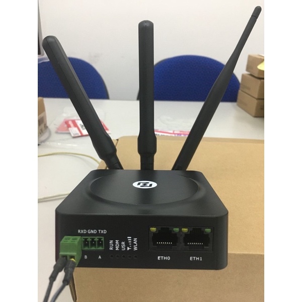 Jual Robustel R1511-4L 4G Router with RS485 | Shopee Indonesia