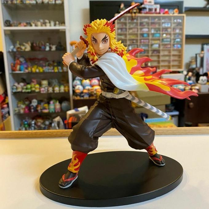 Jual Action Figure Rengoku Kyojuro Kimetsu No Yaiba Stars 6Fizbx6Ksn ...