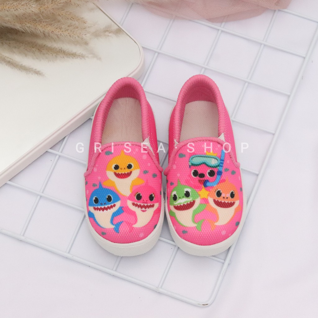 Jual Sepatu Anak Lucu Unisex Usia 1-5 Tahun Motif Baby Shark KP-04 ...