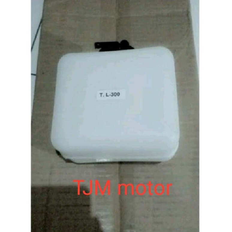 Jual Tabung cadangan radiator/Tank serep radiator Mitsubishi L300/T120 ...