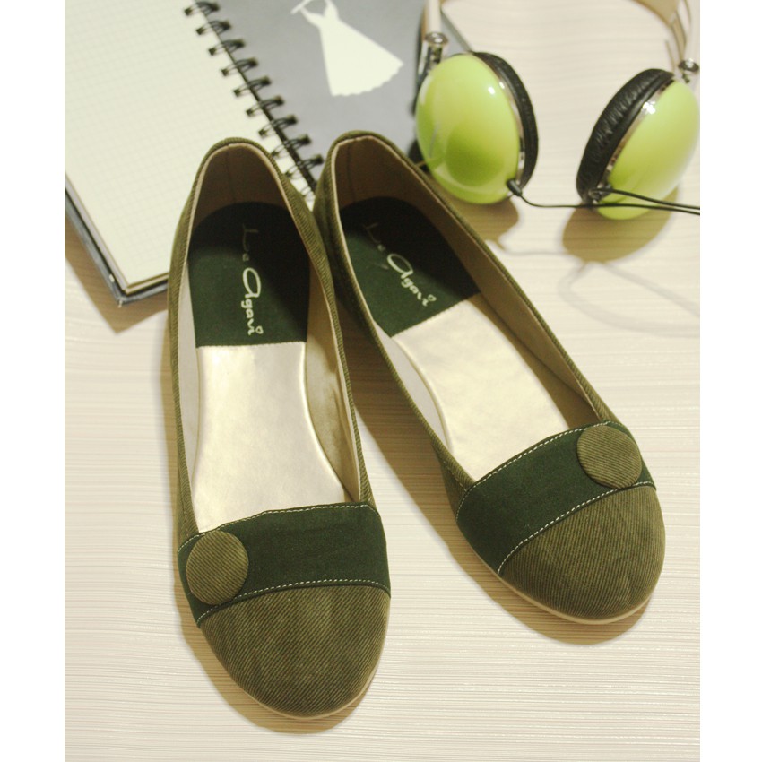 Jual Suede Flat Shoes Black/Camel/Olive Green (5901) | Shopee Indonesia