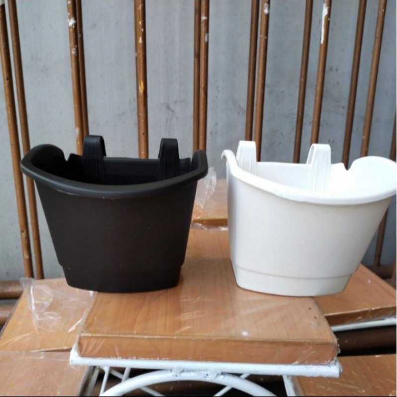 Jual pot tempel vertical garden 12 cm warna, pot kait, pot dinding ...