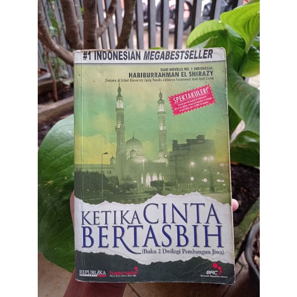 Jual Buku Ketika Cinta Bertasbih Jilid 2 Habiburrahman | Shopee Indonesia