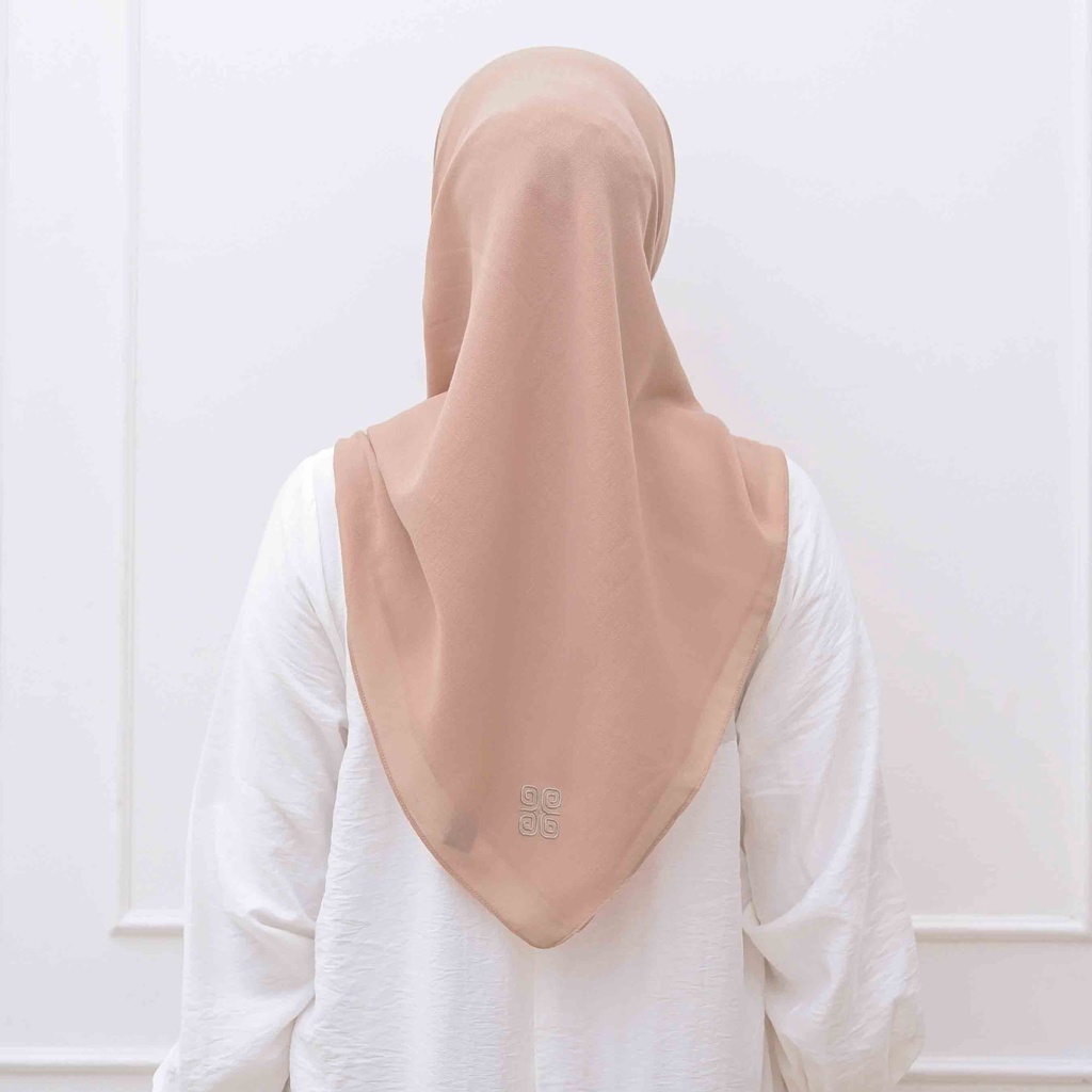 Jual Restu Anggraini - Mecca Voal Scarf Hijab Segiempat Polos | Shopee ...