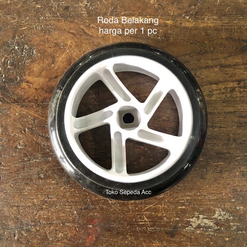 Jual Roda Scooter Injak belakang / Depan Original - roda ban skuter ...