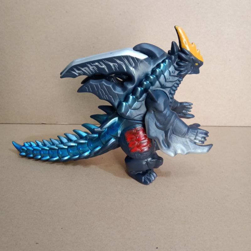 Jual Mainan Action Figure Monster Ultraman Kaiju Kamisori Demaaga ...