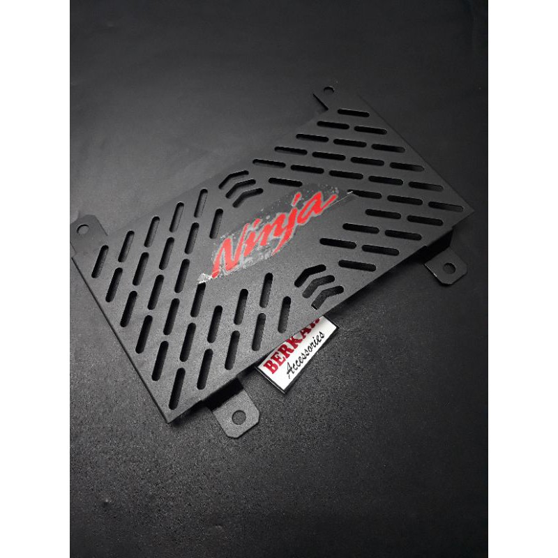 Jual Cover Radiator Ninja 250fi lama 2012 hingga 2017 pnp black ...