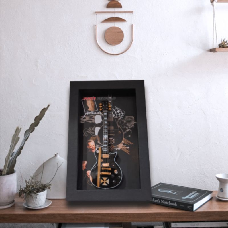 Jual frame pigura James Hetfield Metallica frame pigura musik metallica ...