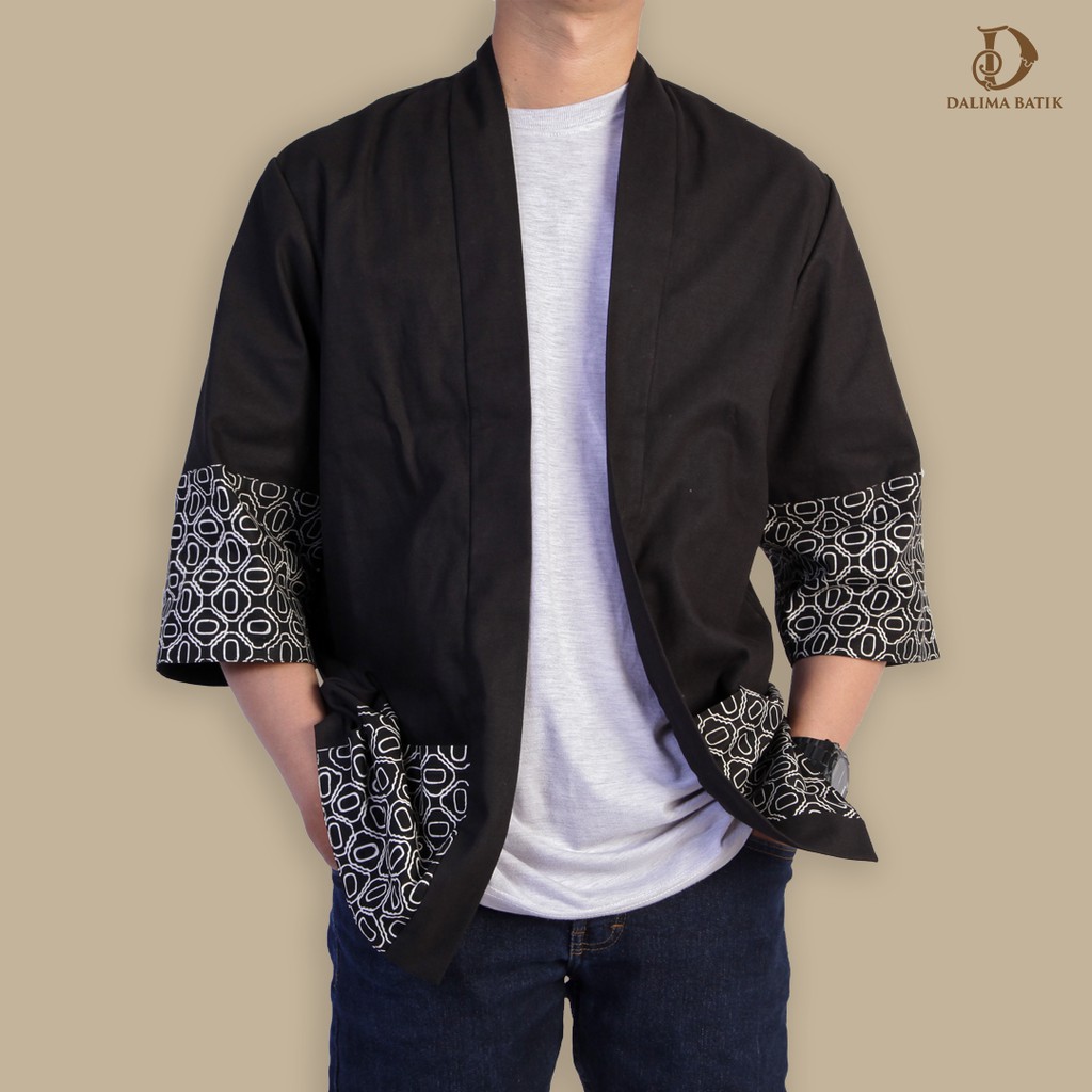 Jual Outer Batik Pria Modern (Hitam - Putih) DLMOT00001 | Shopee Indonesia