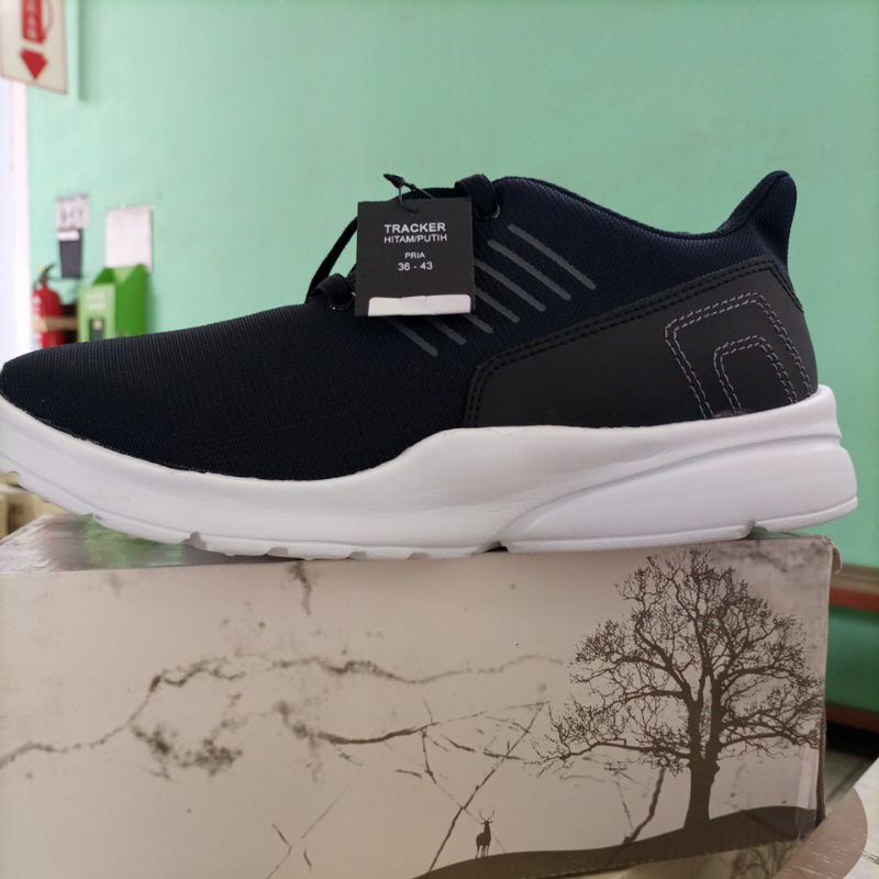 Jual Sepatu Tomkins Tracker | Shopee Indonesia