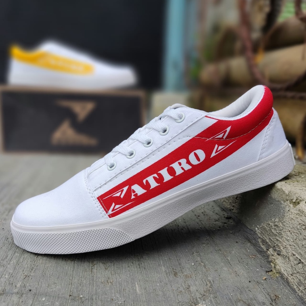 Jual Sepatu Pria Sneakers Classic Hangout Jalan Cassual Shoes Santai ...