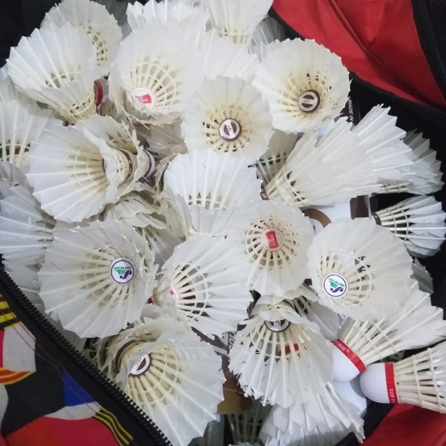 Jual SHUTTLECOCK BEKAS PAKAI | Shopee Indonesia