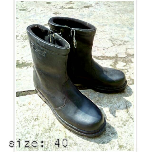 Jual Sepatu Safety Shoes | Shopee Indonesia