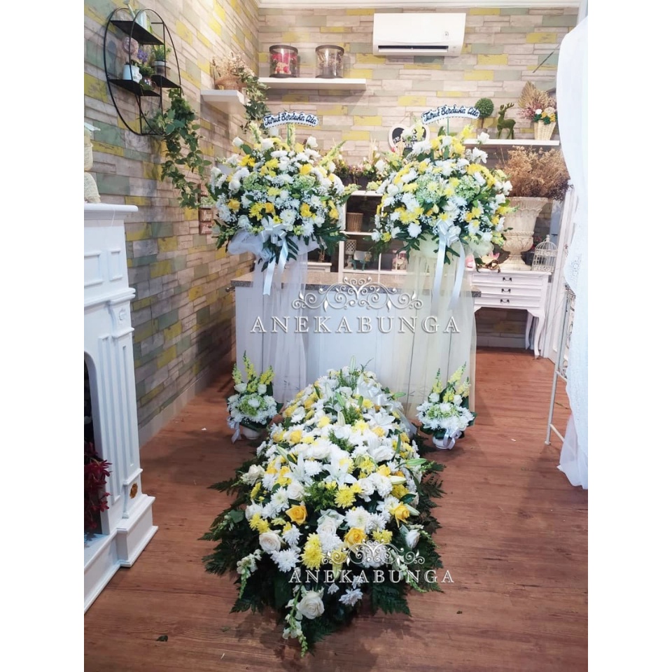 Jual Karangan Bunga 1 Tutup Peti Mati 2 Rangkaian Meja 2 Standing Ucapan Turut Berduka Cita Duka ...