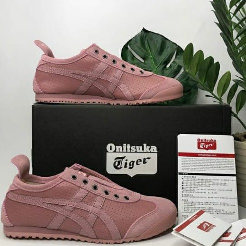 Jual SEPATU Mexico 66 Slip On D815L | Shopee Indonesia